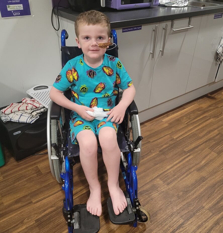 Our Kid's Cancer Kit puts a smile on Reid's face - Cancer Support UK